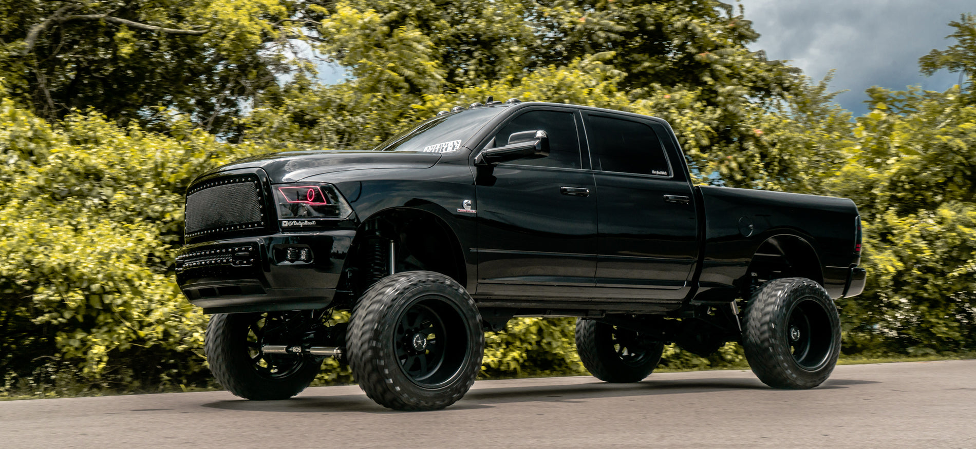 2013-2018 Ram Tesla Style Screens – Forge USA